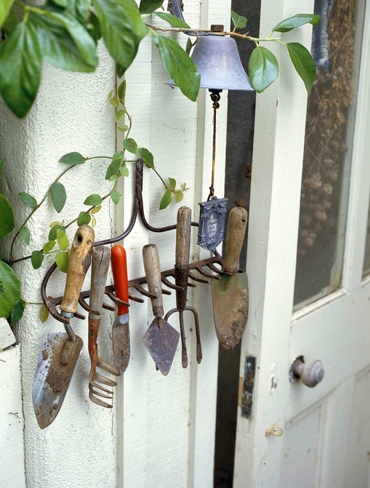 Organizing Tools with a Rake – Home and Garden